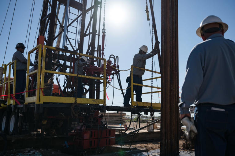 EagleRock jumps 24% after IPO. Investors have a new way to play the oil ...