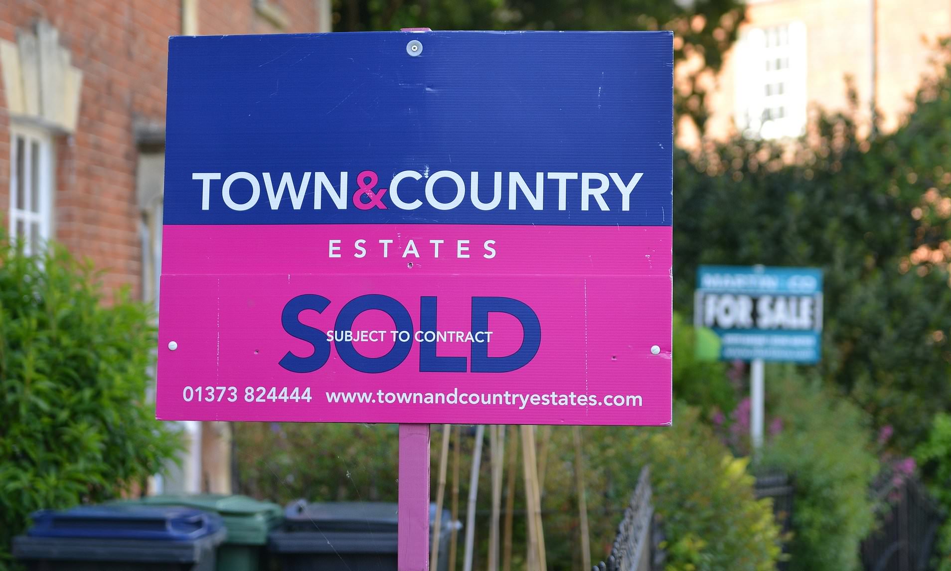 House prices will to fall in the coming months, say estate agents