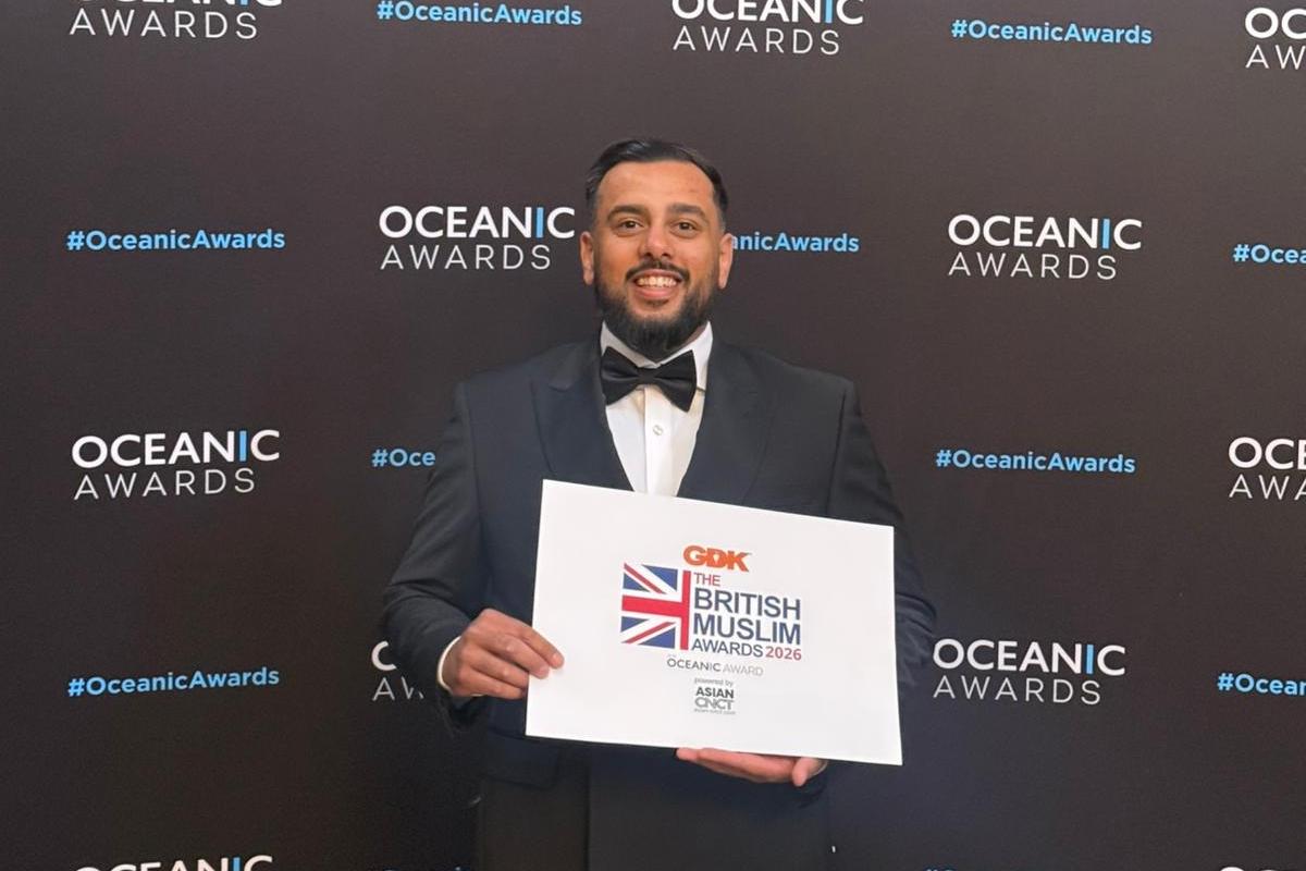 Batley plumbing firm and Bradford City sponsor claims prize at British ...