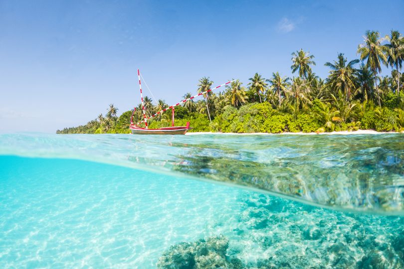 Maldives holiday horror as five tourists dead after 160ft cave dive