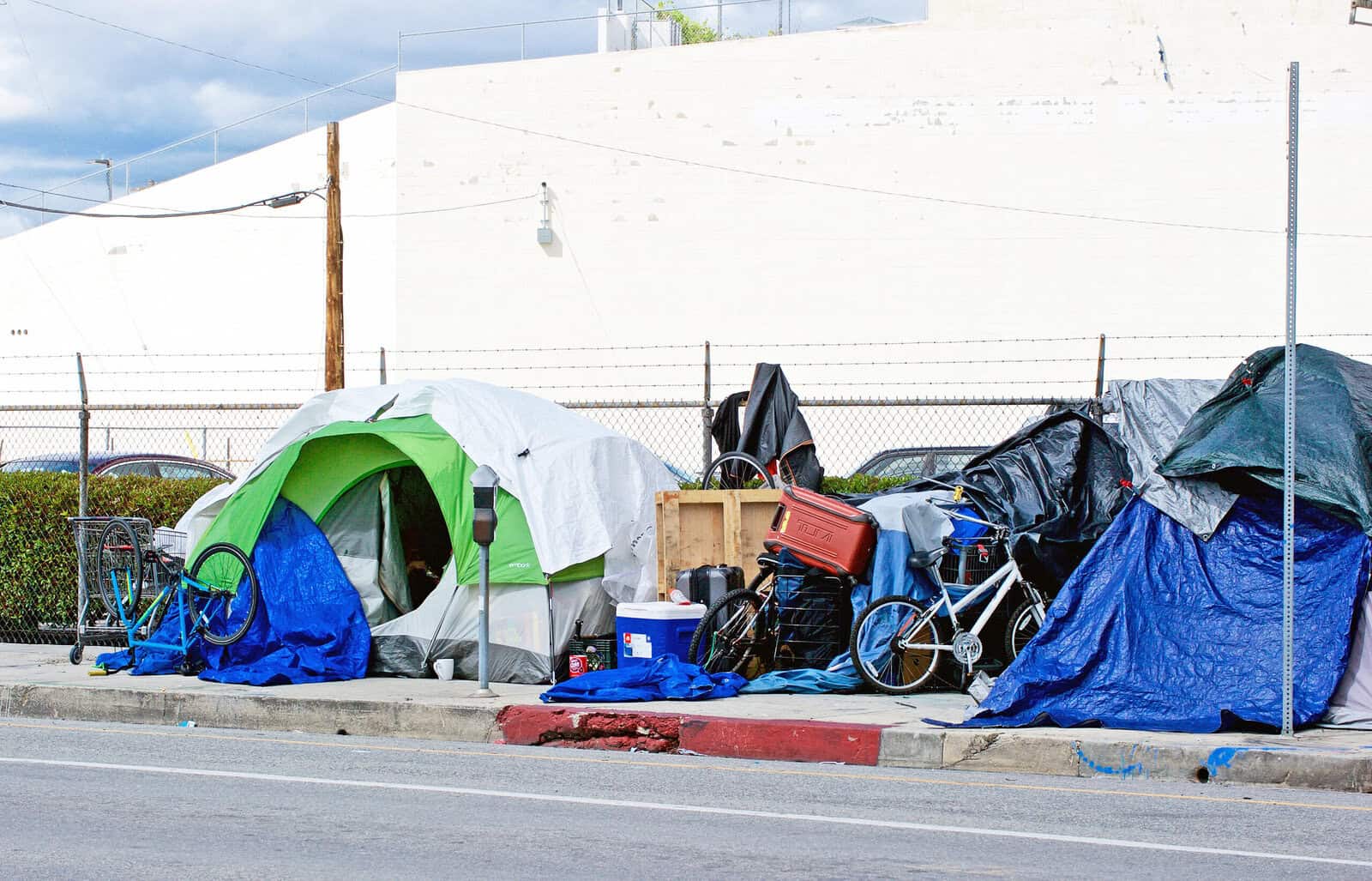 12 US states facing the toughest living conditions right now