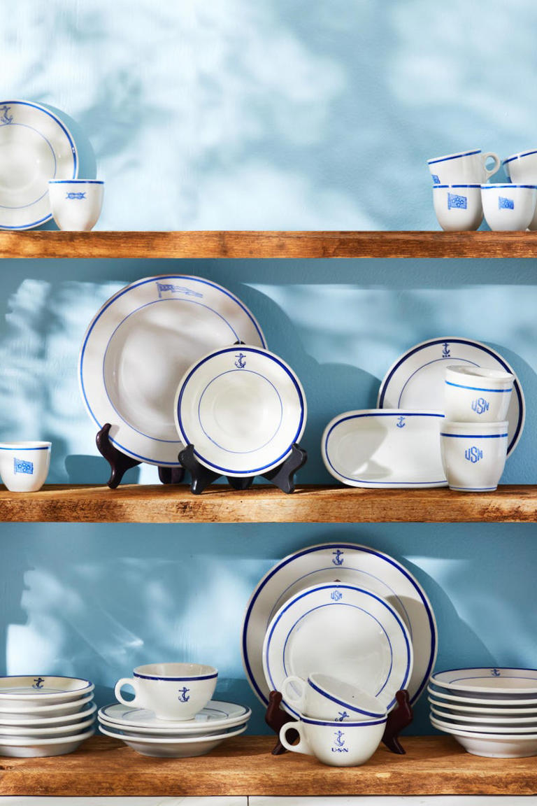7 vintage tableware pieces antiques dealers are always searching for