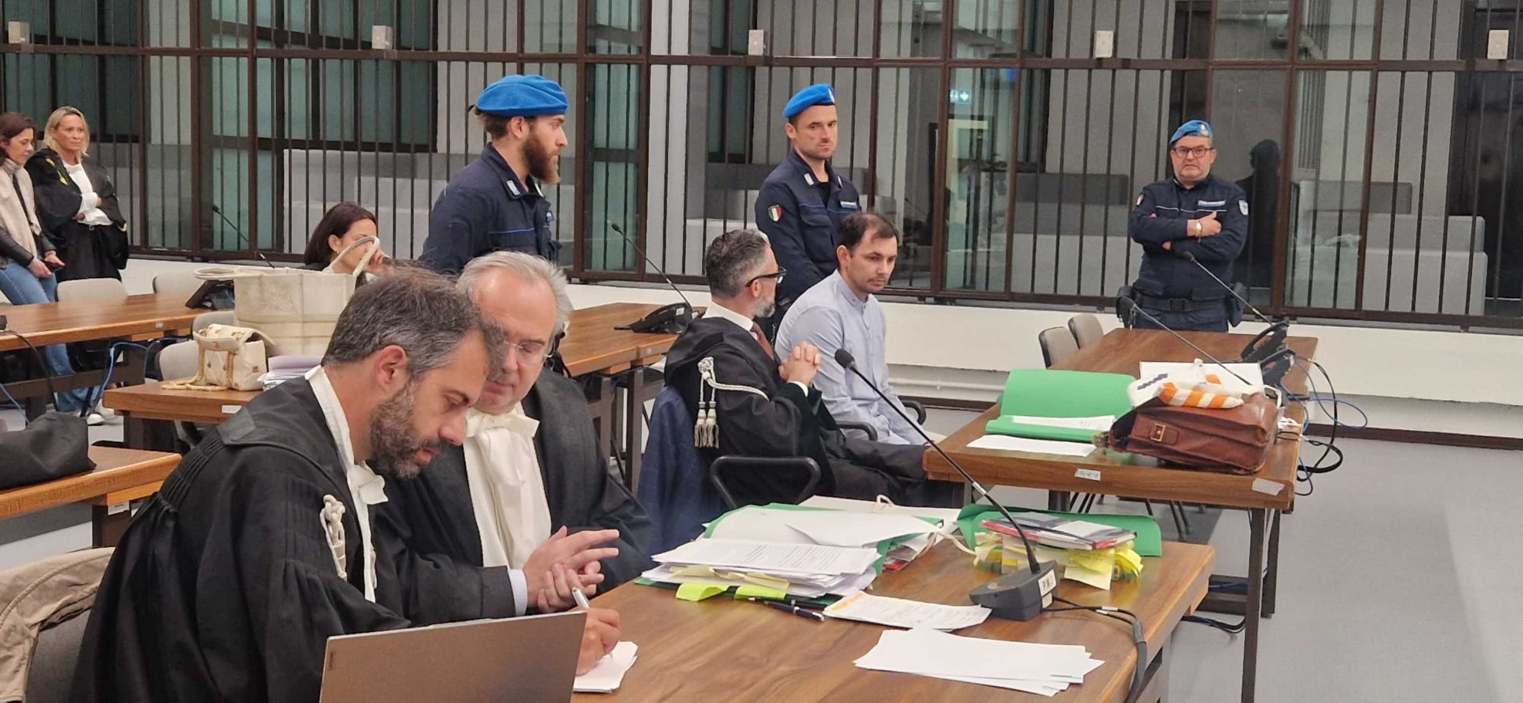 PM, 'date l'ergastolo a Frumuzache, è killer di Denisa e Ana Maria'