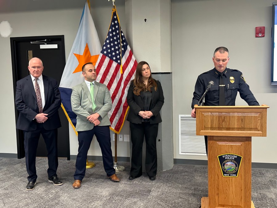 Live: Syracuse police hold briefing on Pioneer Homes standoff and ...
