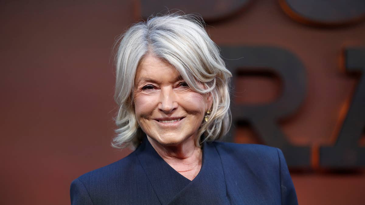 Martha Stewart’s ‘beautiful’ summer-ready glass pitcher looks ‘vintage ...