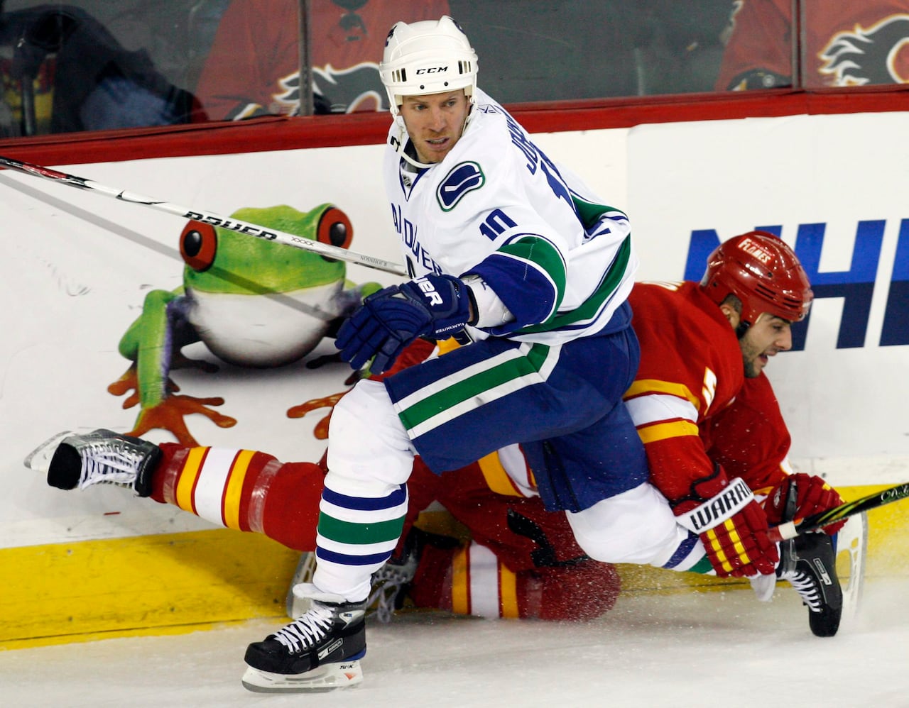 Vancouver Canucks name Sedin twins, Ryan Johnson to front office
