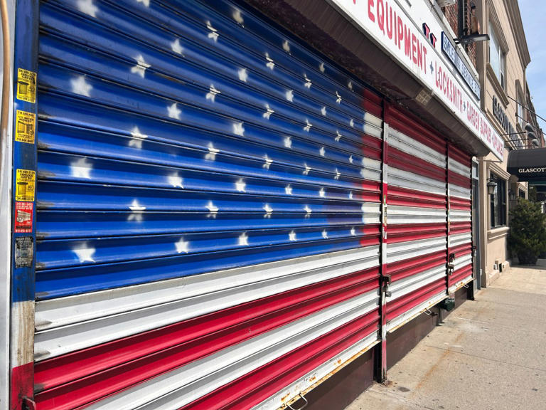NYC to start enforcing decades-old storefront gate law – costing ...