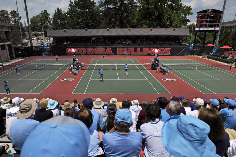 Arkansas reinstates men's and women's tennis programs after donors ...