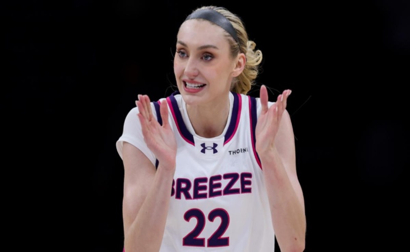Lynne Roberts shuts down Cameron Brink narrative after Sparks loss to Fever