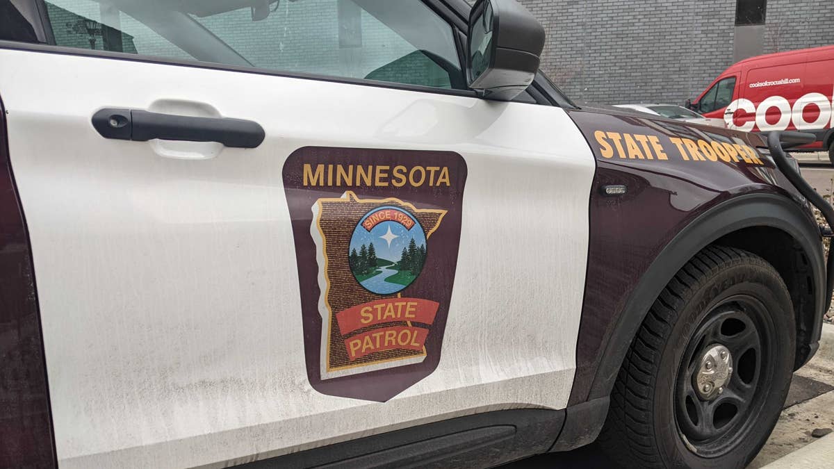 2 dead in separate crashes west of Twin Cities