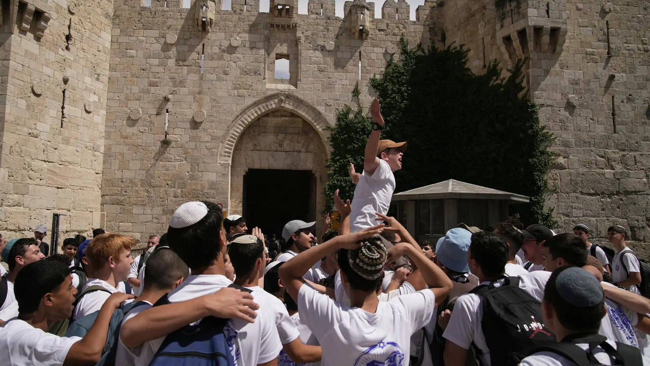 Ultranationalist Jews rally in Jerusalem, chanting controversial ...