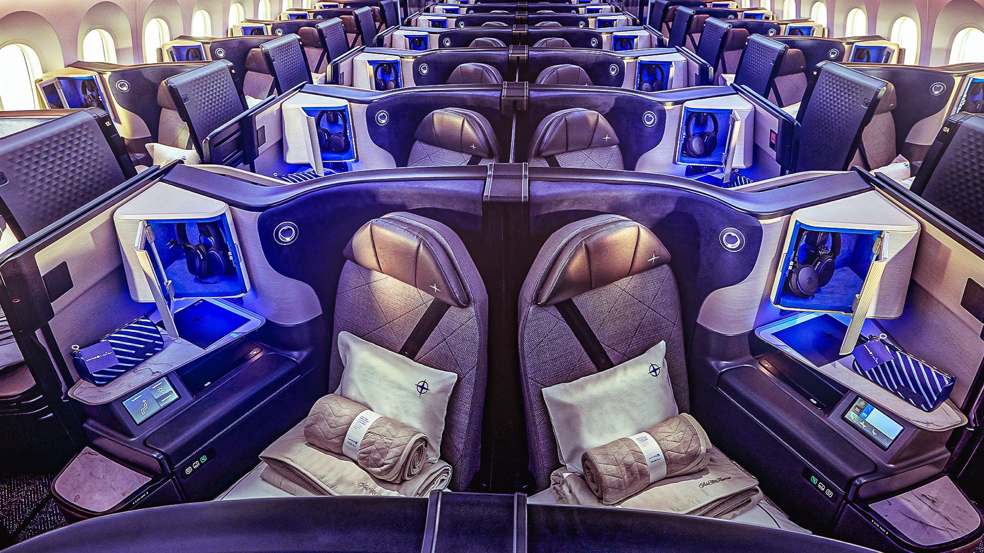 Flying business class for the 1st time? Here's what the crew is ...