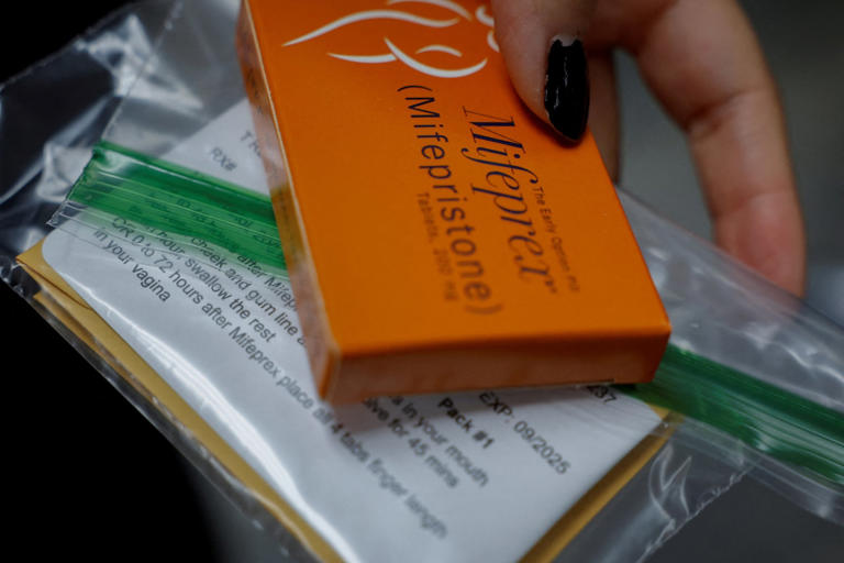 Supreme Court maintains widespread access to abortion pills