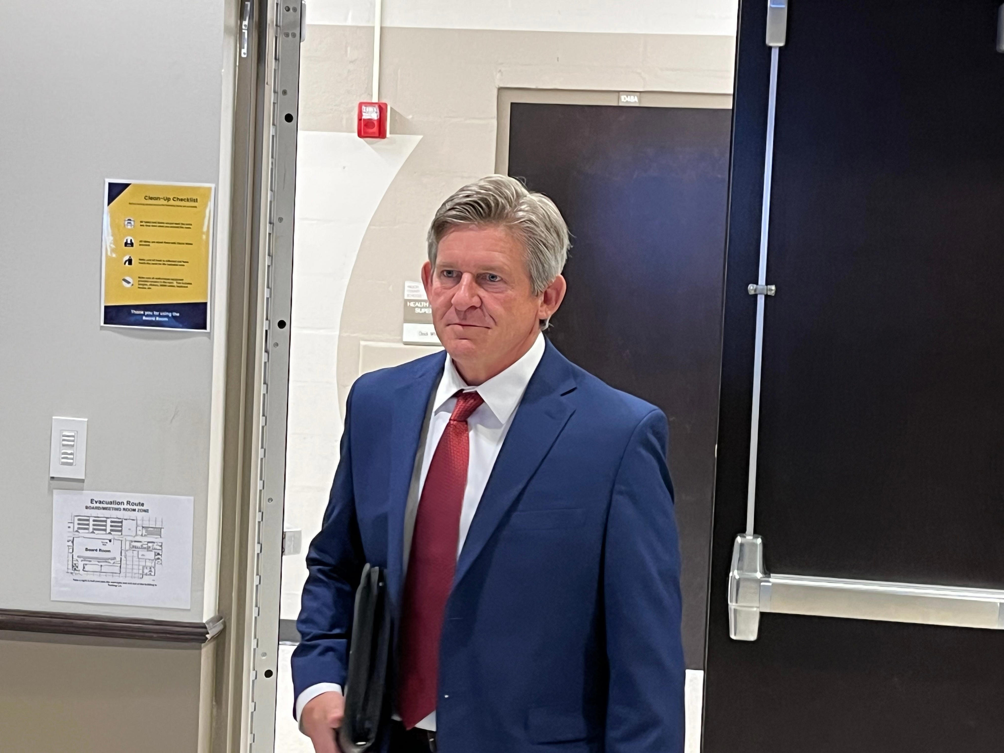 'Full confidence.' Travis Mayfield named Wilson County Schools director