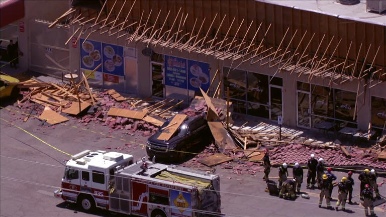 Caught on camera: Portion of roof collapses at north Phoenix strip mall