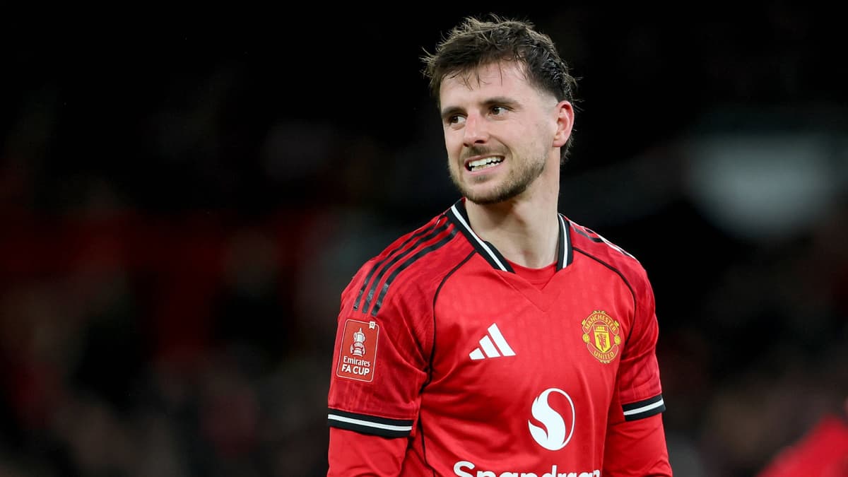 Michael Owen labelled a 'fool' by Mason Mount's dad after Man Utd star ...