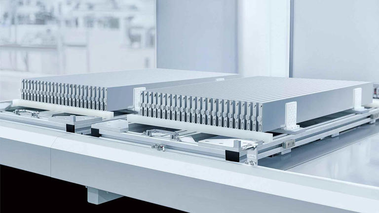 Experts call for more repairability in the EV battery industry