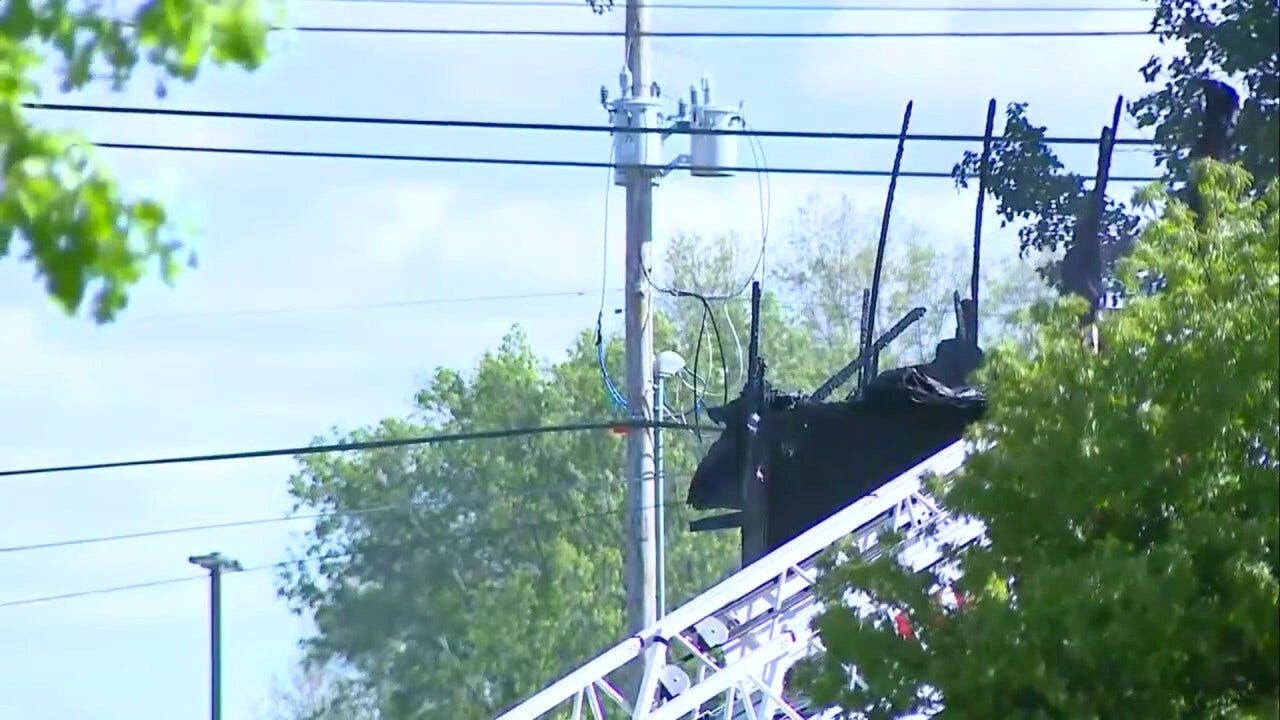 Small plane crashes into Ohio home killing 2 on board, igniting blaze ...