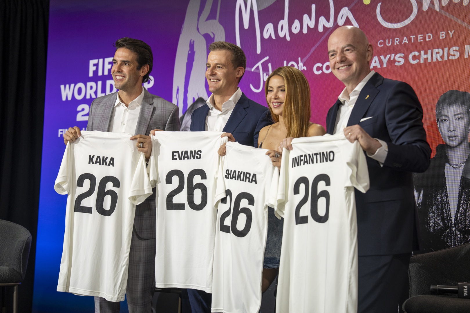 Infantino y Shakira presentan el espectáculo de la final del Mundial