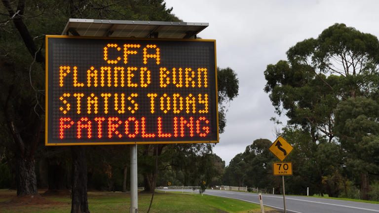 Victorian country firefighters slam bureaucracy for slashing roadside ...