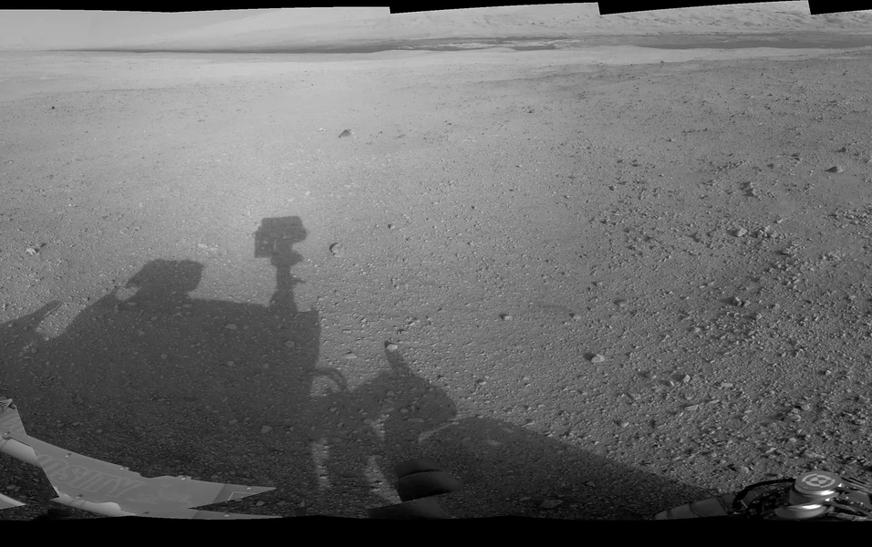 Curiosity rover frees first-ever stuck rock on Mars