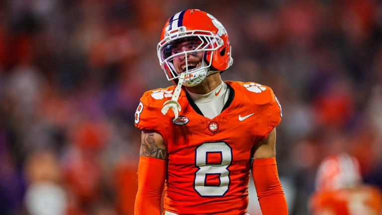 Falcons agree to terms with second-rounder Avieon Terrell, sixth ...