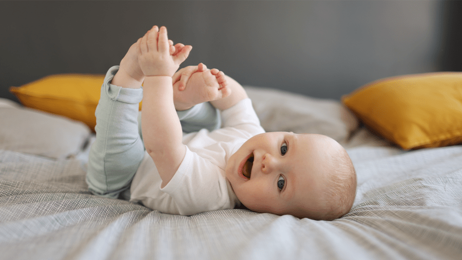 What are the top 10 most popular baby names in Kansas for 2025?