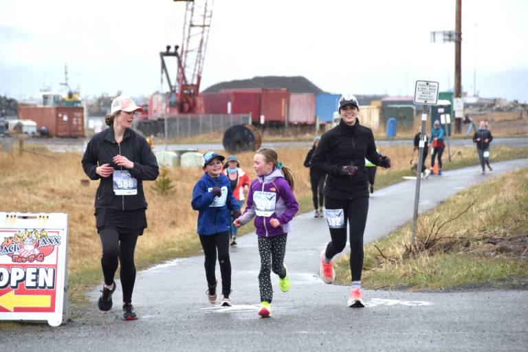Migration Run honors mothers, supports youth runners