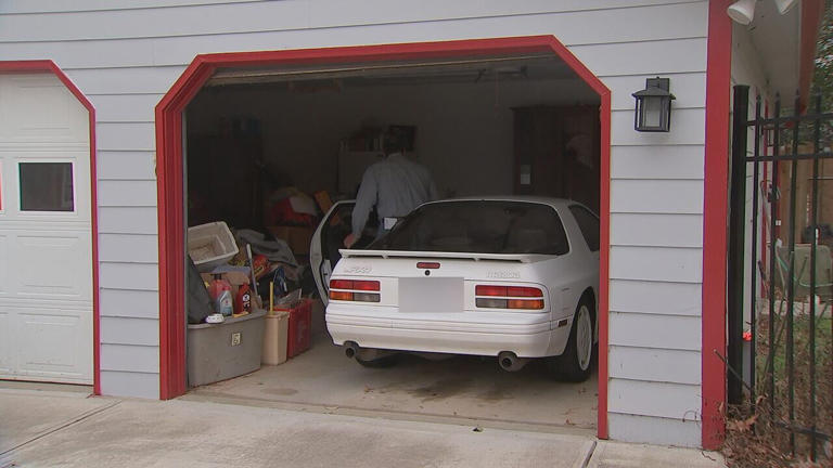 ‘What is this for?’: Driver switches car insurance, says he paid $521 ...