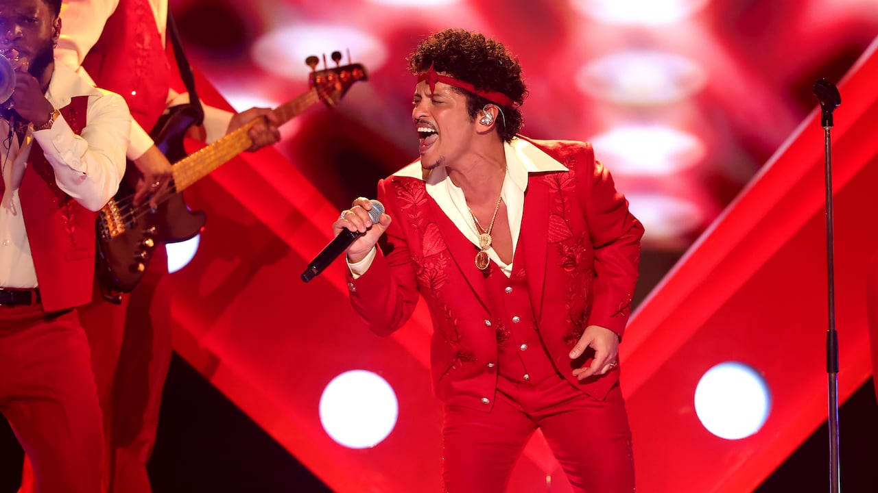StubHub says it obeys Ontario's markup ban, but CBC found tickets over ...