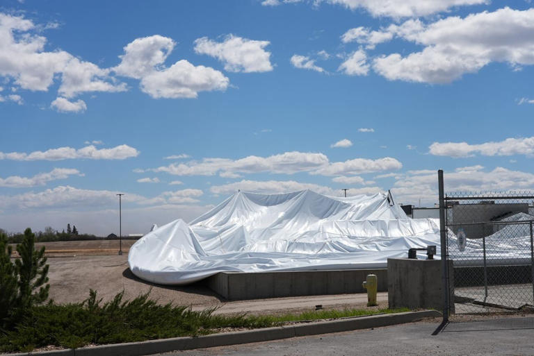 Red Deer indoor sports facility closed and evacuated after strong winds ...