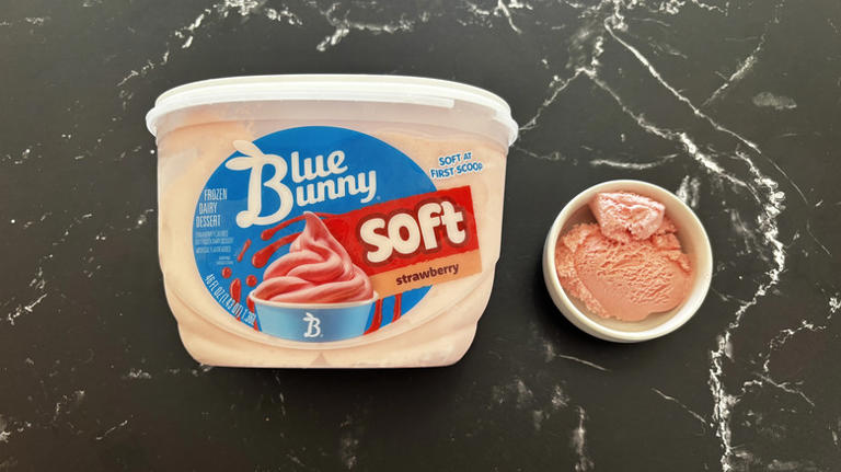 8 Blue Bunny ice cream flavors, ranked worst to best