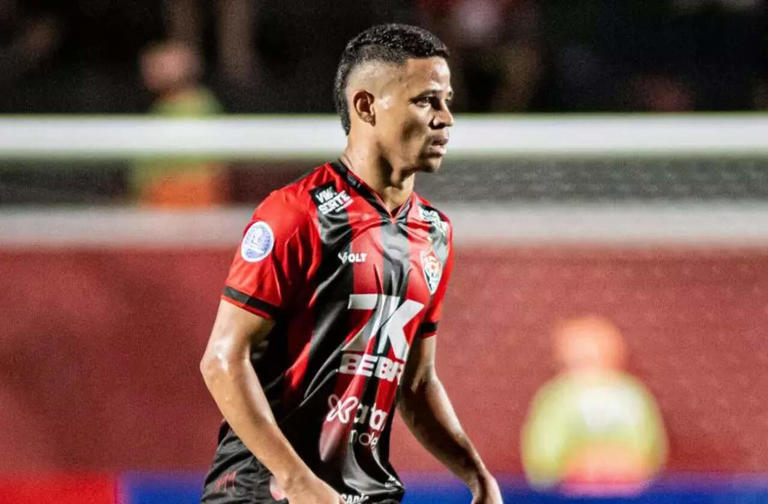 Olise baiano? Golaço de Erick contra o Flamengo repercute nas redes