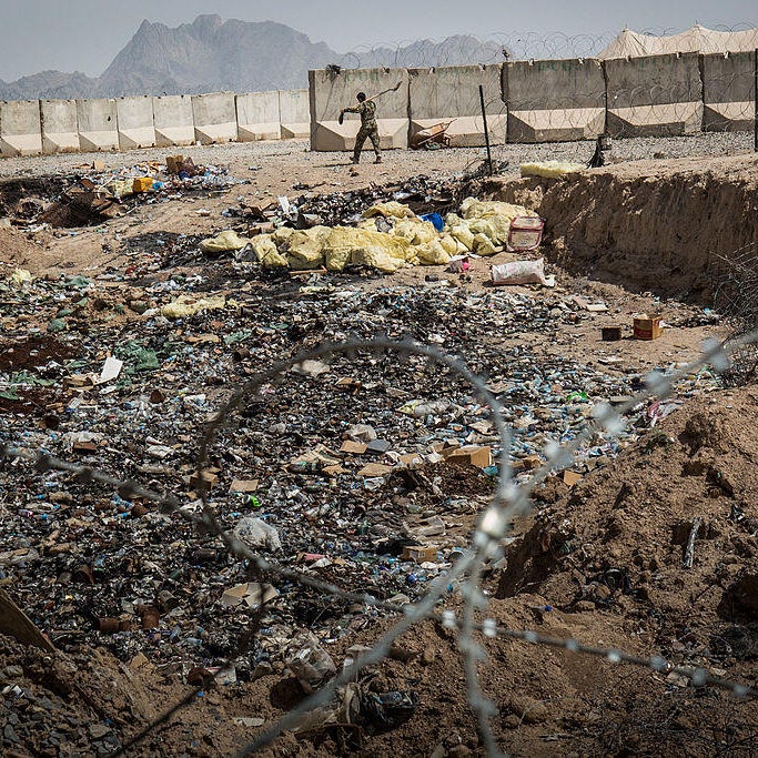 Bipartisan bill aims to help civilians exposed to toxic burn pits