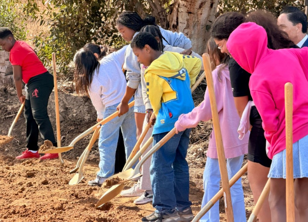Oak Park breaks ground on 'feel good project' – much-needed new library ...