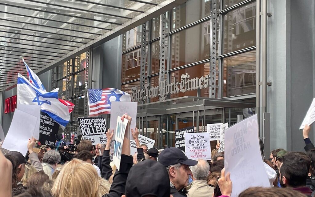 Jews protest outside NY Times office against Kristof column alleging ...