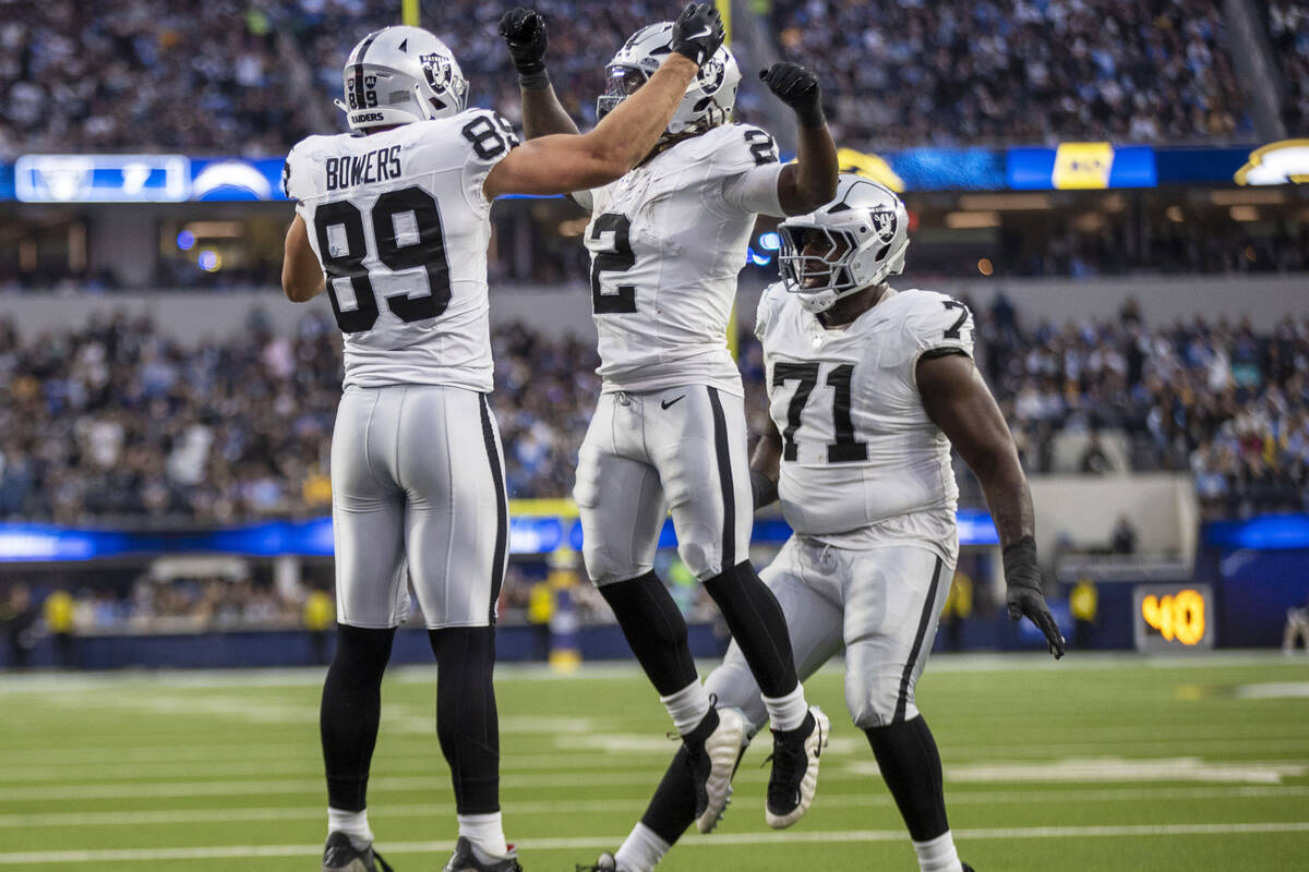 Raiders live updates: What we know about schedule release; rumors ...
