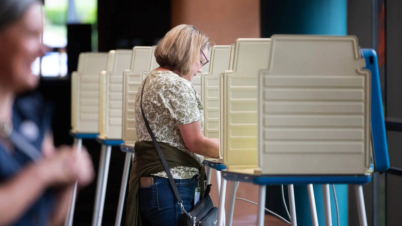 Lawyers challenge Trump's executive order on voter restrictions