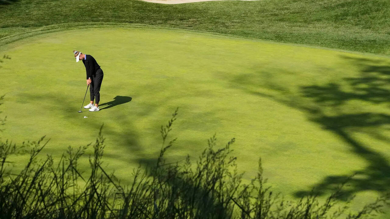 Chella Choi shares lead at Kroger Queen City Championship