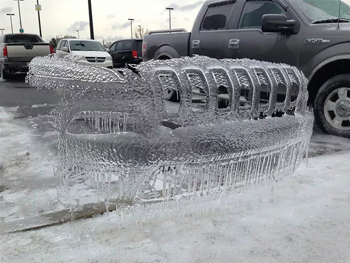 56 gravity defying things that made people look twice
