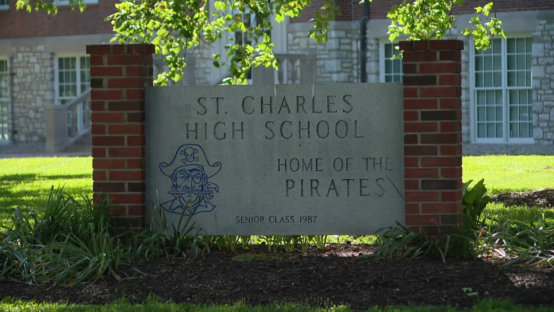 Man who threatened St. Charles school graduation arrested