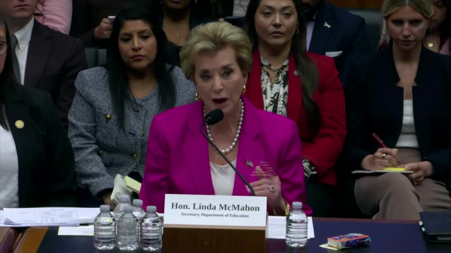 Federal student loan cap for certain professional programs divisive in DC
