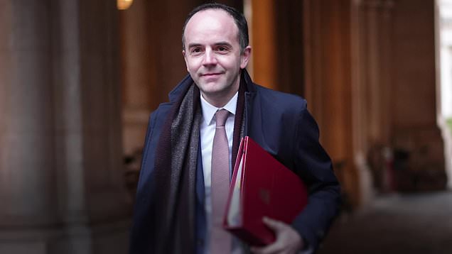 James Murray announced as new Health Secretary