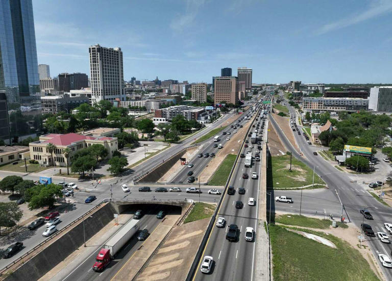 Austin may fully fund one I-35 park cap instead of several unfinished ...