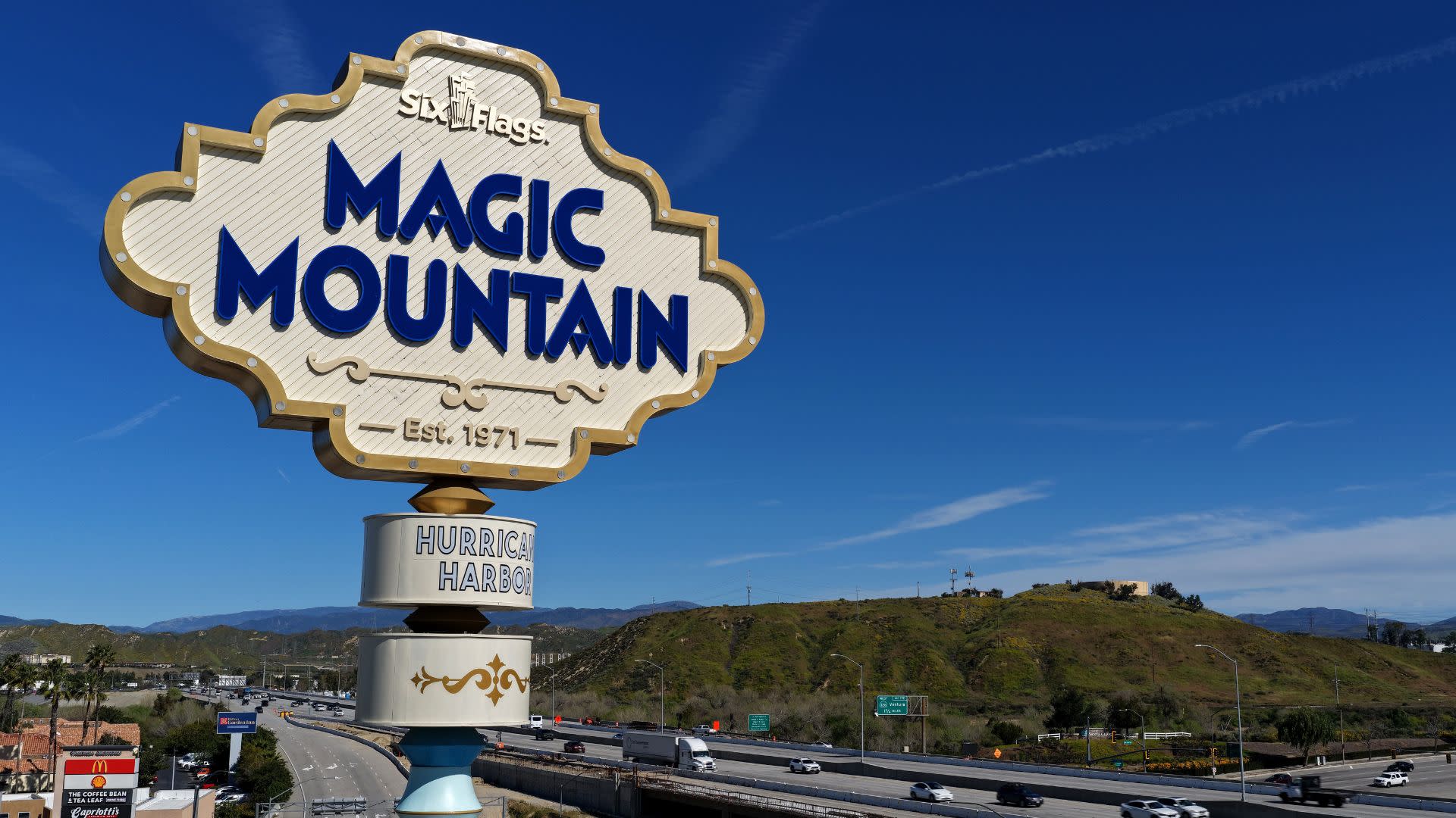 Six Flags Magic Mountain reopens after bomb threat