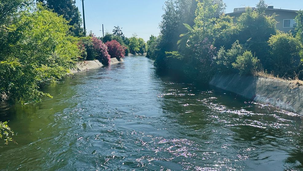 Man missing after jumping into Fresno canal
