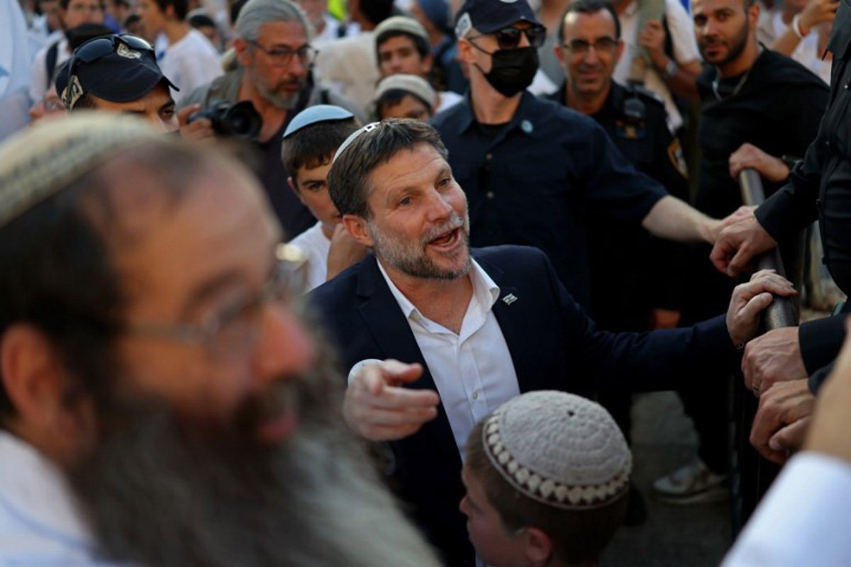 Israëlisch-Palestijns conflict - Tienduizenden Israëli's nemen deel aan ...