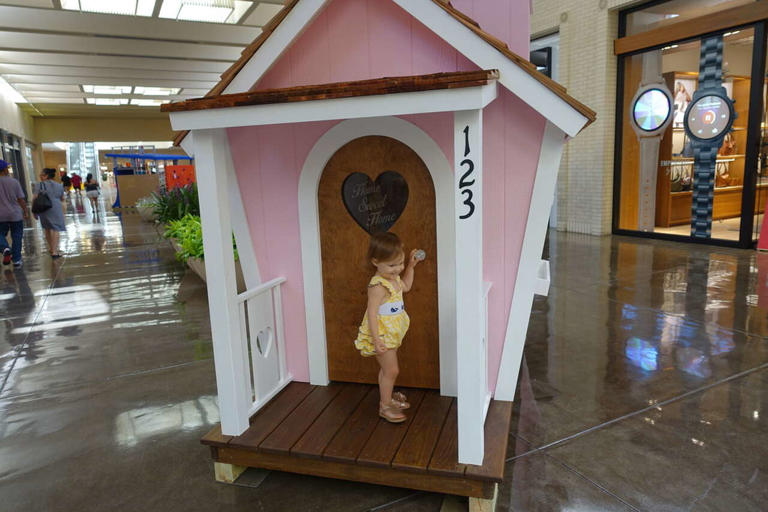Wi-Fi gathering and NorthPark playhouses on tap with this week's D-FW ...