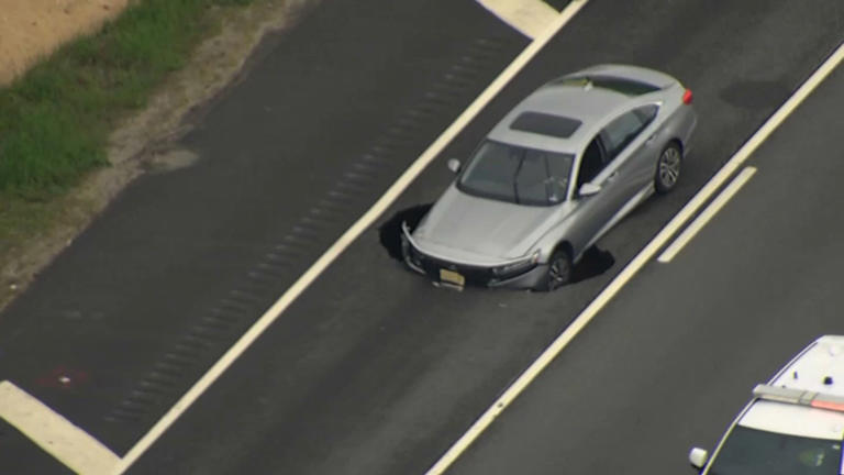 Sinkhole on Long Island Expressway closes multiple lanes of traffic ...