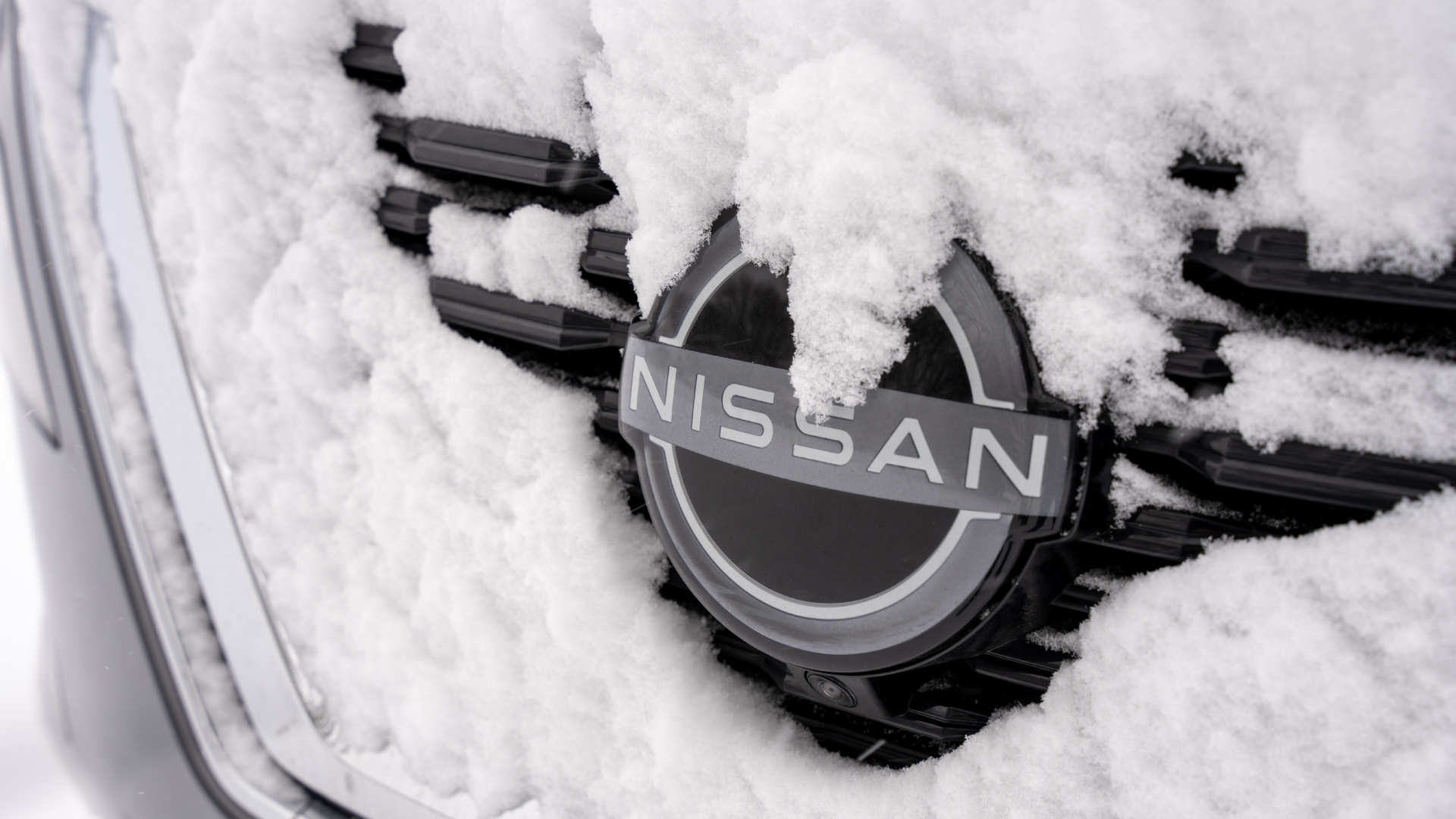 Second automaker sounds alarm over dwindling motor oil stock [UPDATE]